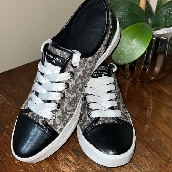 Michael Kors | Shoes | Michael Kors Mk City Sneakers Monogram Graphite ...